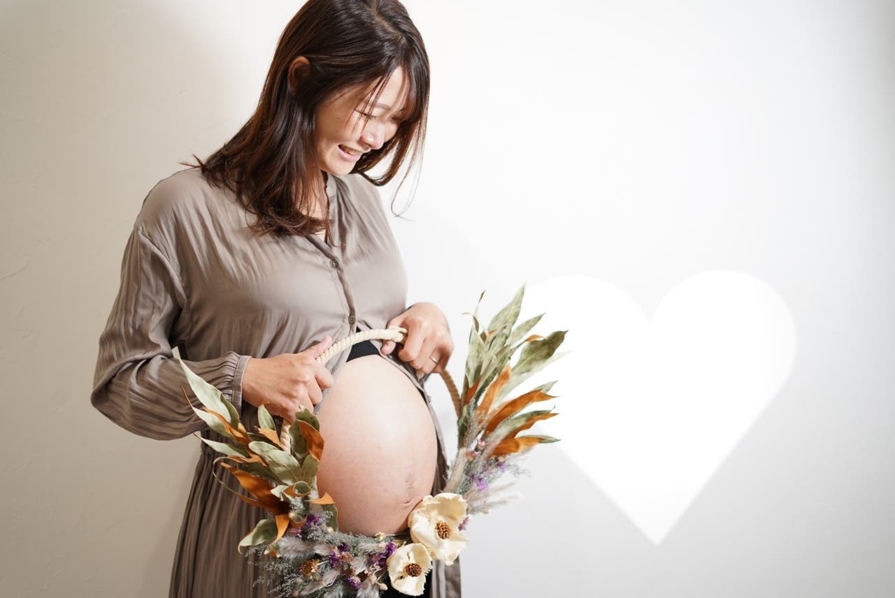 【中野新橋駅徒歩1分】HP完成記念！自然光、全10パターンの背景、アンティーク家具・アーティシャルフラワーの充実した撮影スタジオの写真15