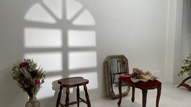 【中野新橋駅徒歩1分】HP完成記念!自然光、全10パターンの背景、アンティーク家具・アーティシャルフラワーの充実した撮影スタジオの写真11