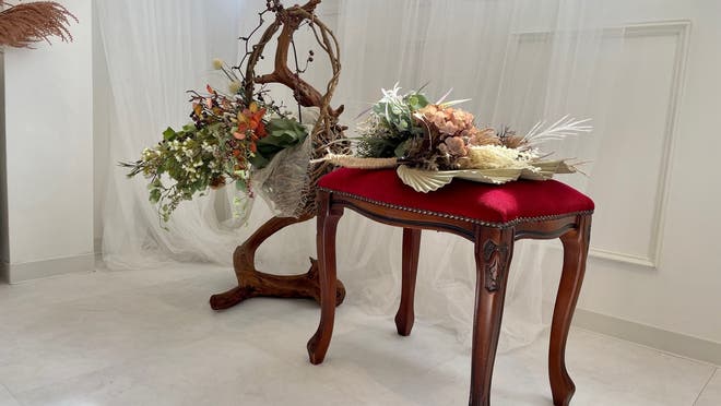 【中野新橋駅徒歩1分】HP完成記念!自然光、全10パターンの背景、アンティーク家具・アーティシャルフラワーの充実した撮影スタジオの写真13