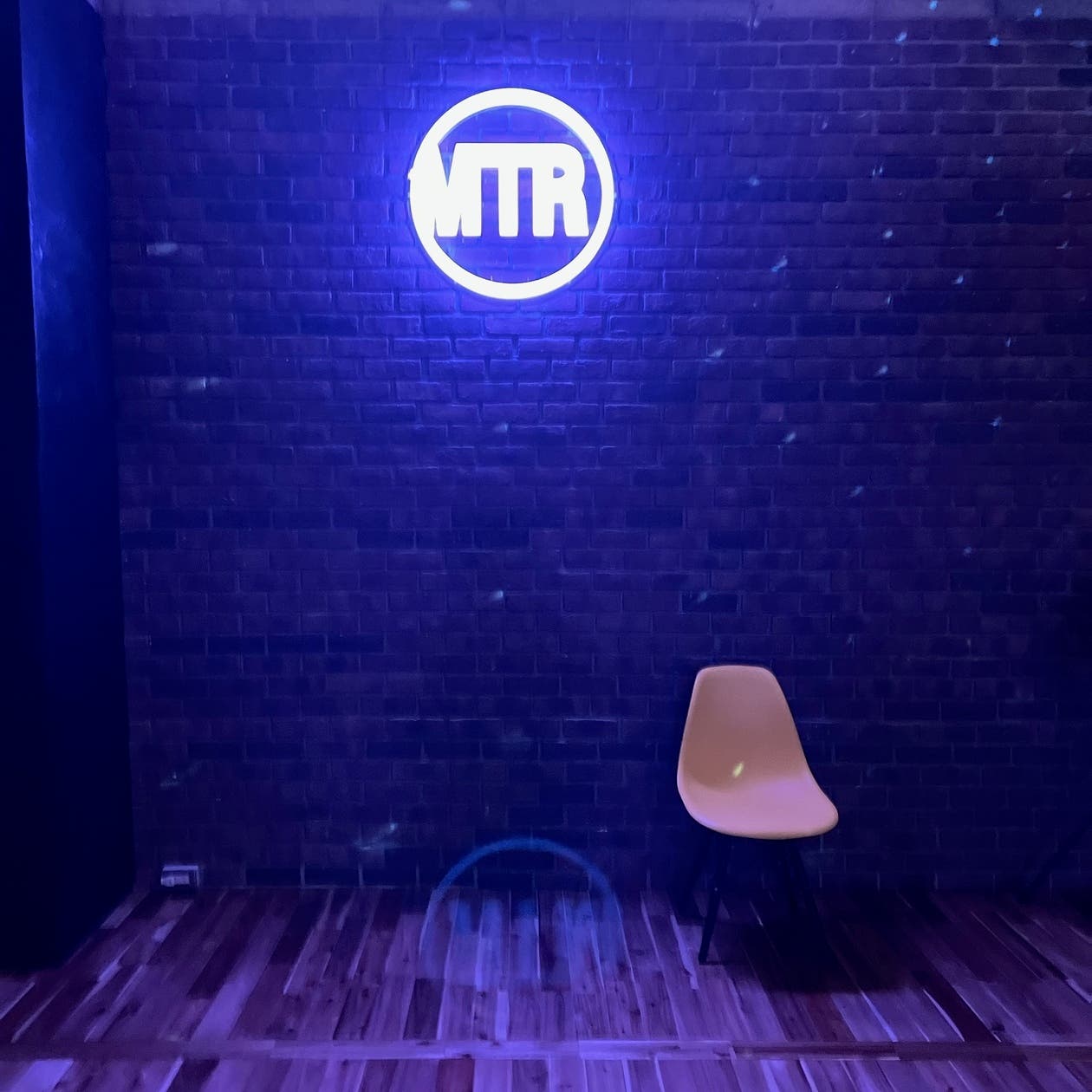 ◆横浜駅西口から徒歩5分◆舞台並みの照明設備完備！オシャレで居心地の良いレンタルスタジオです！の写真5