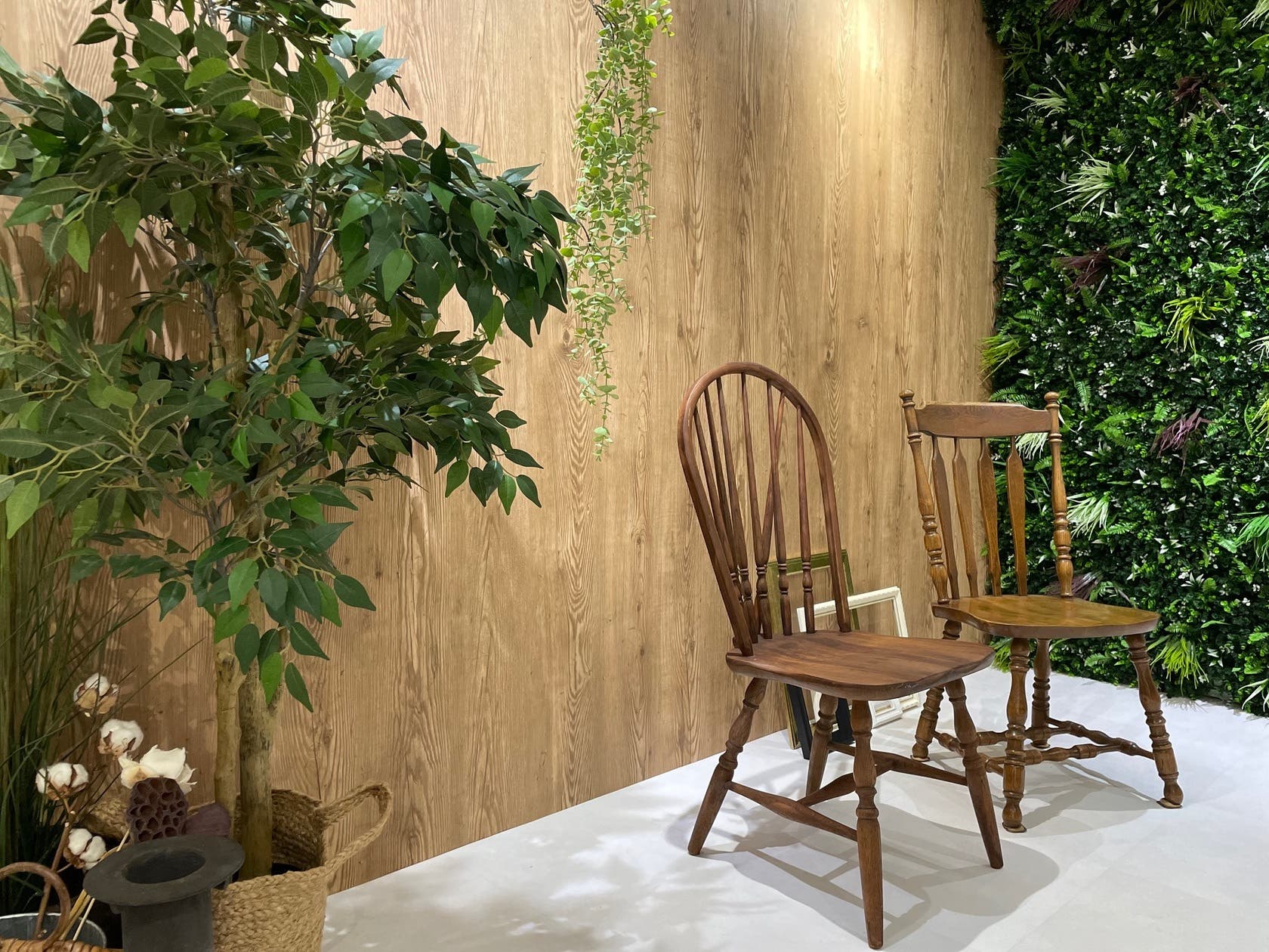 【中野新橋駅徒歩1分】HP完成記念！自然光、全10パターンの背景、アンティーク家具・アーティシャルフラワーの充実した撮影スタジオの写真22