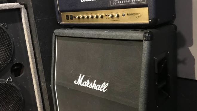 【駅近/無料駐車場有】🎸リーズナブルに利用できるDスタジオ🎶個人練習やバンドレッスンに最適な価格設定と大きさ🎵の写真3