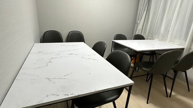 8名まで着席可能貸し会議室、都立大学駅徒歩3分、新築一軒家の一室、Wi-Fi無料の写真2