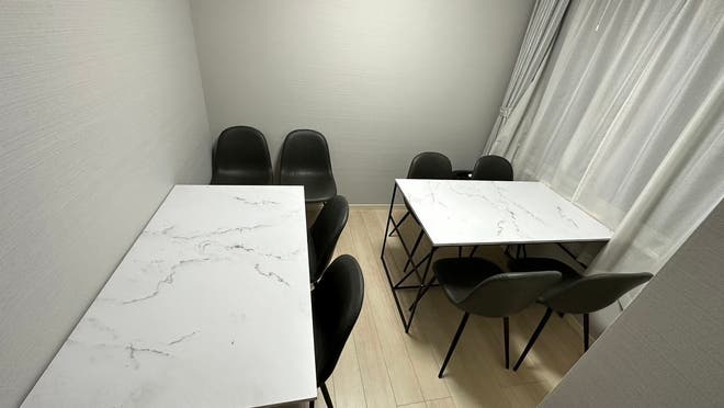 8名まで着席可能貸し会議室、都立大学駅徒歩3分、新築一軒家の一室、Wi-Fi無料の写真4