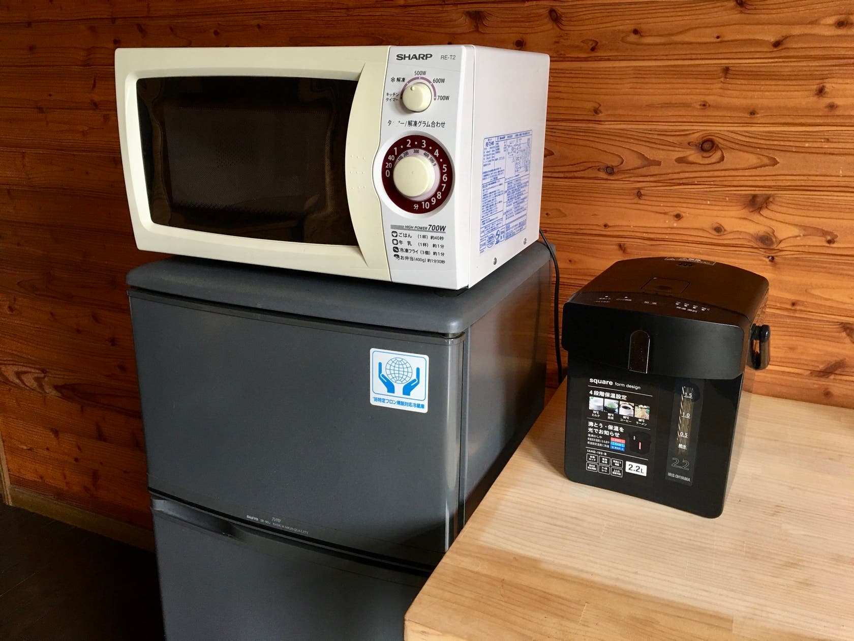 清里高原のキャンプ場にあるロッジ1棟丸ごと貸切！！　芝生テントサイトやカマドのついた屋根付炊事場も使える！の写真8