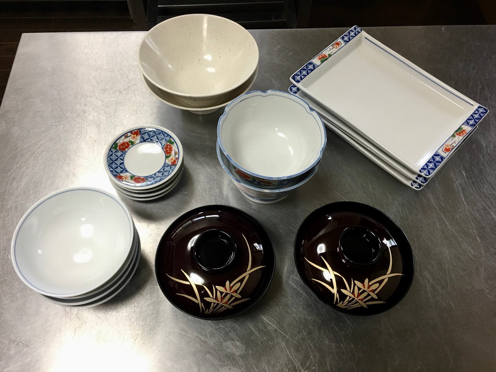 清里高原のキャンプ場にあるロッジ1棟丸ごと貸切！！　芝生テントサイトやカマドのついた屋根付炊事場も使える！の写真12