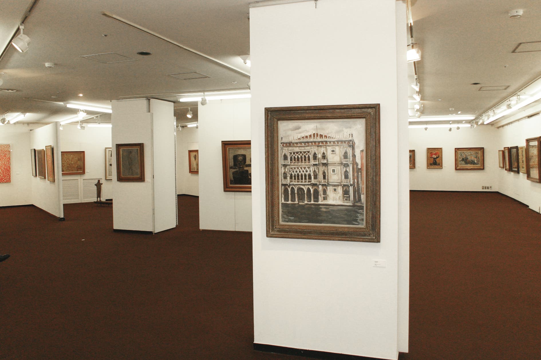 地下鉄銀座駅より徒歩2分、104坪の展覧会＆イベントスペースです。の写真3