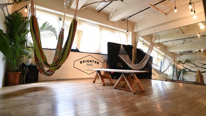 ヨガ、ダンス、撮影に最適!「自然光・窓全開換気」「”光”高速WIFI(ソフトバンク)」 渋谷・代官山駅近好立地 木床の暖かい空間の写真7