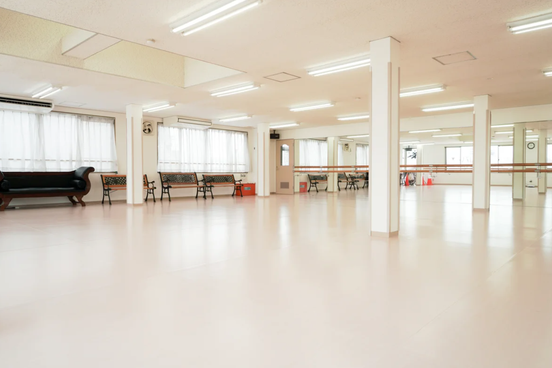 【バレエスタジオ】おすすめのTOP20｜鏡・バー完備でレッスン・練習に