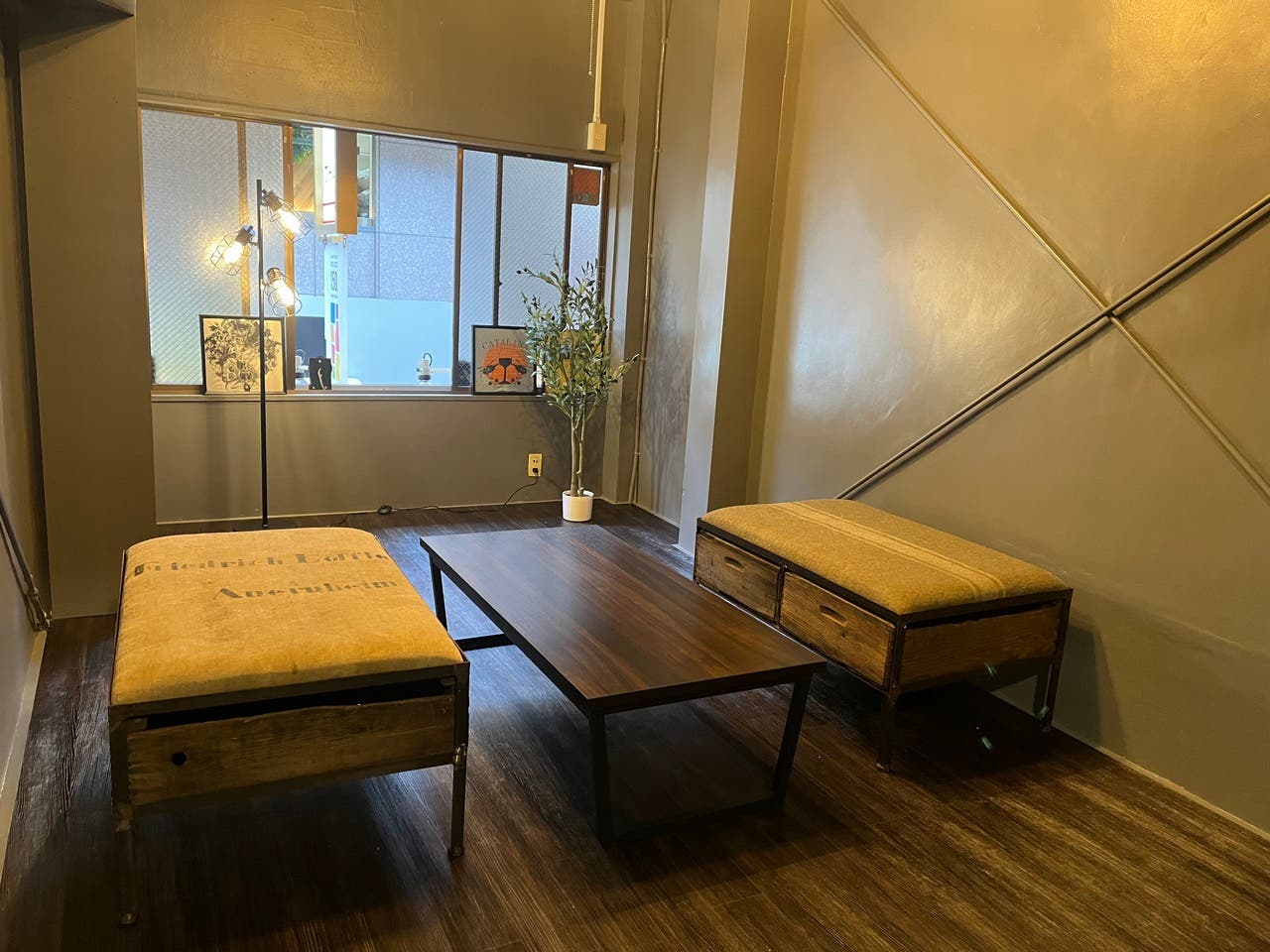 有限会社バクサム