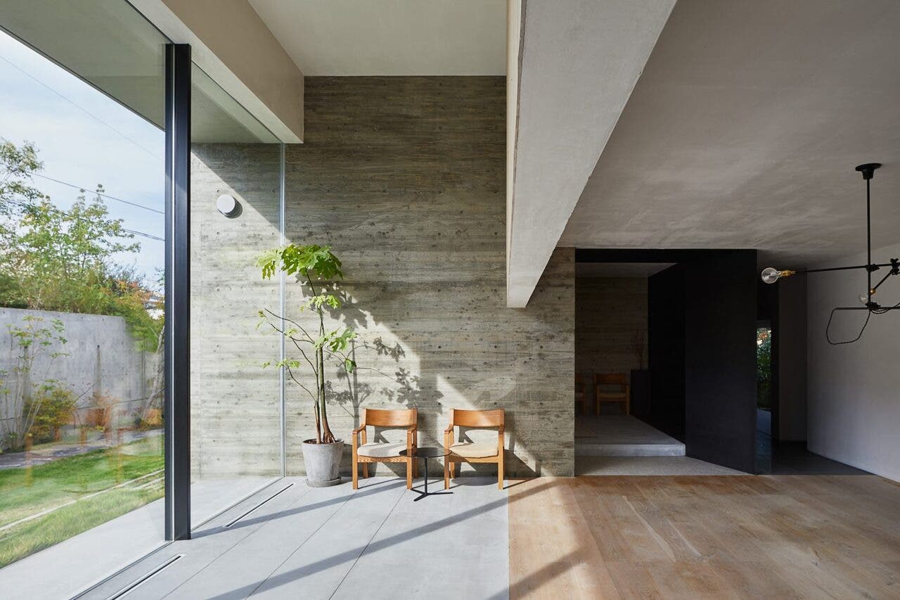 株式会社冨坂建設